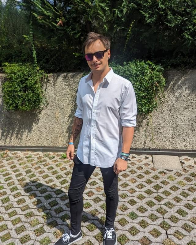 Daniel (@shothead) | Tinder