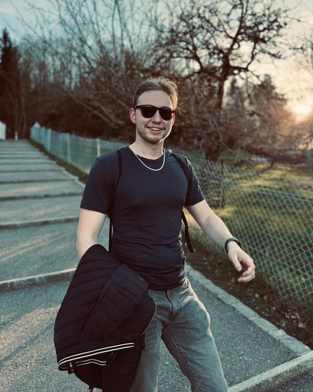 Alain (@stuli) | Tinder