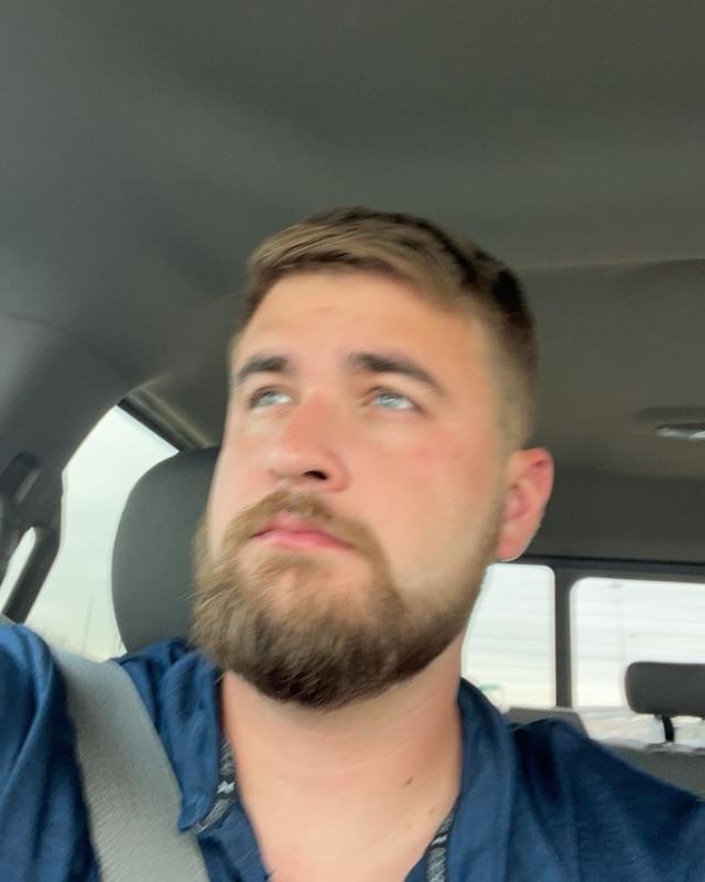 Stephen (@JollyGreenGiant00) | Tinder