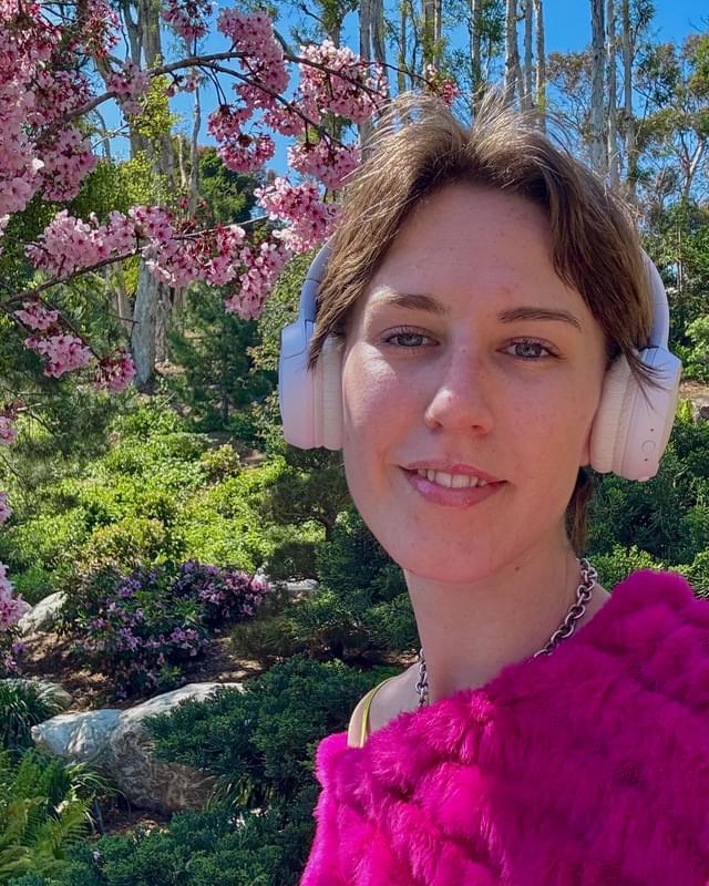 Emily (@emmyrabbit) | Tinder