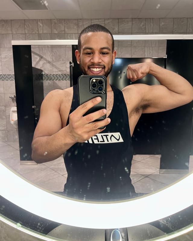 William (@willblitz) | Tinder