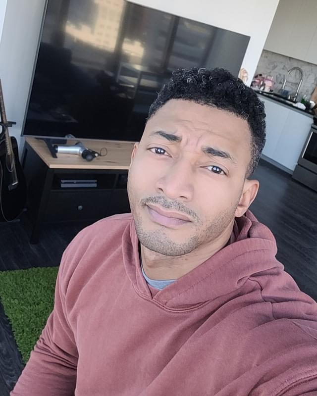 Charles (@Tronc6z) | Tinder