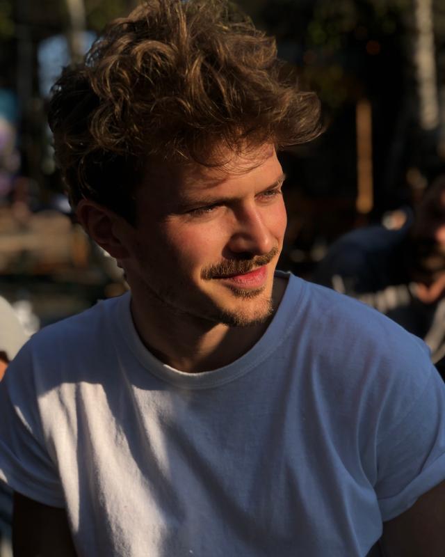 Christian (@ChrisNotSorry) | Tinder