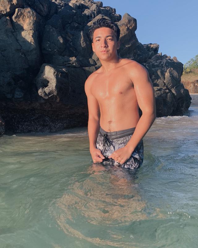 Justin (@jlustin) | Tinder