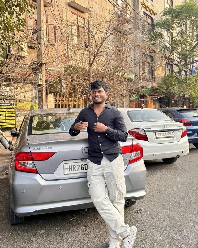 Deepak (@dbads) | Tinder