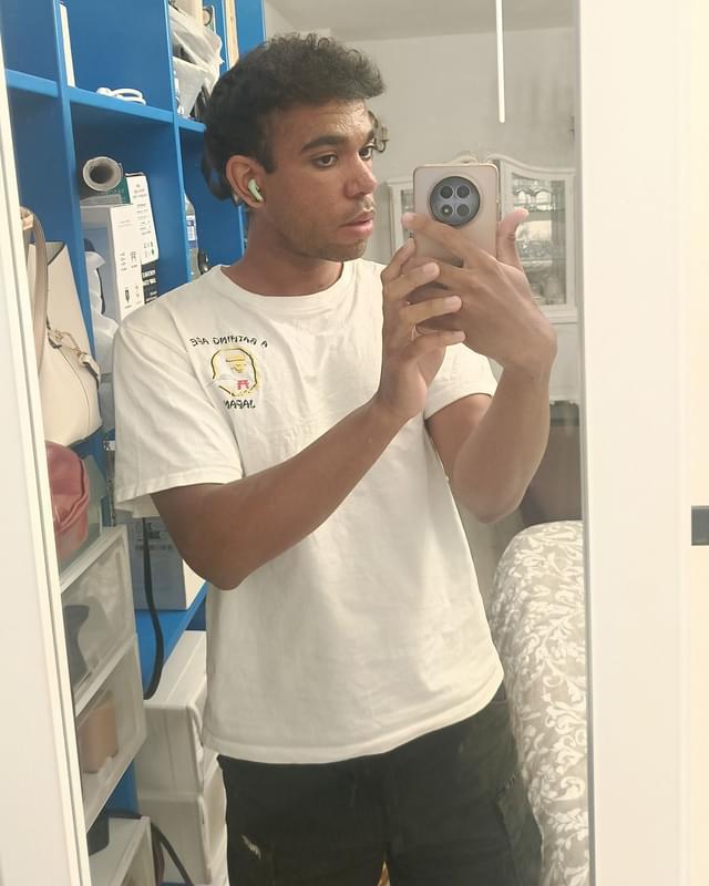 Mike (@miketupac) | Tinder