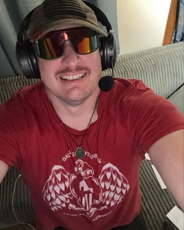 Chris (@lyfey) | Tinder