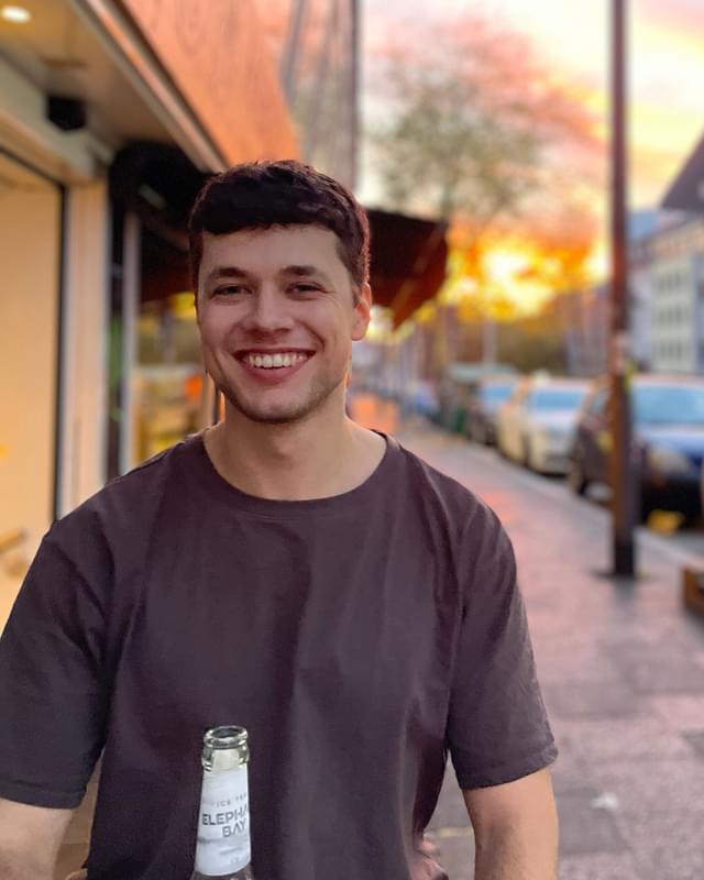Robin (@robin9942) | Tinder