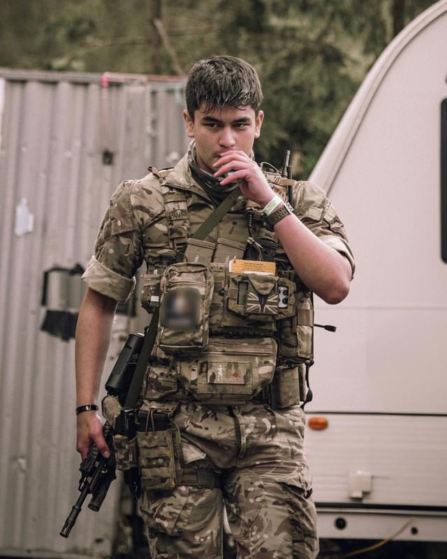 Tom (@Y4ppy) | Tinder