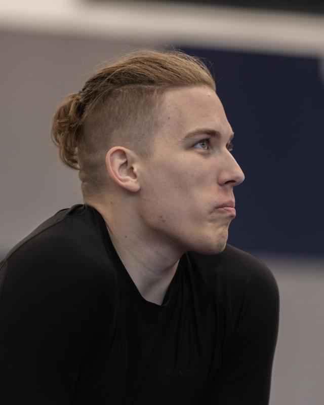 Ian (@mnianw) | Tinder