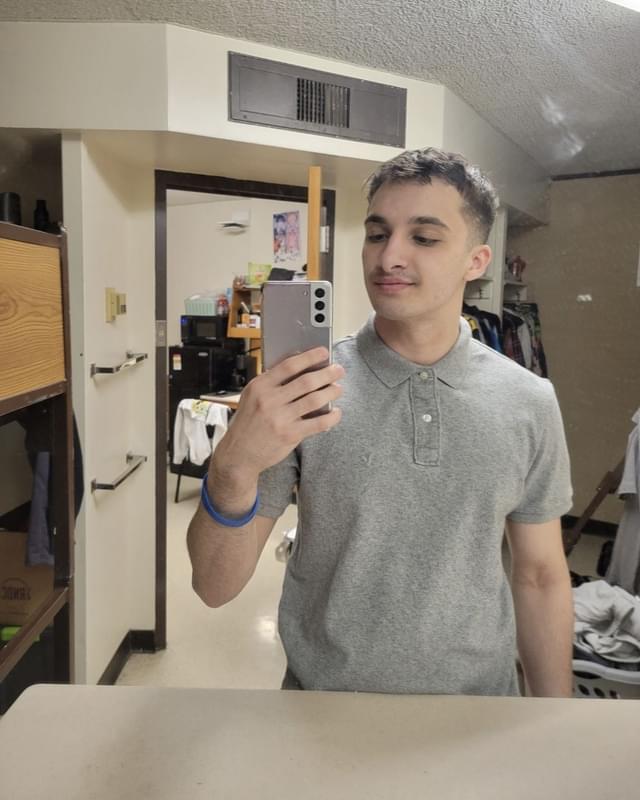 Kevin (@kevinr21) | Tinder