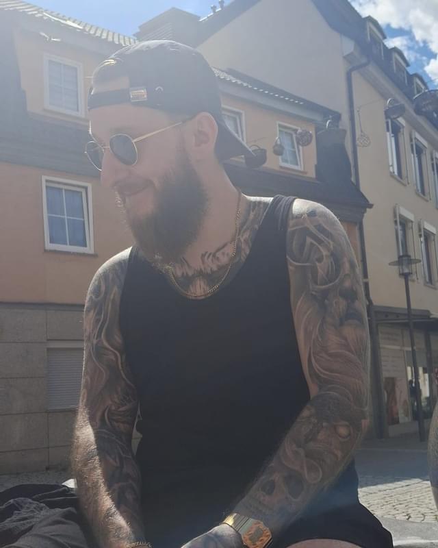 Tom (@schindlertom) | Tinder