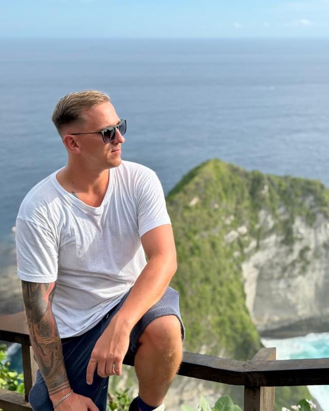 Christopher (@christopherid) | Tinder