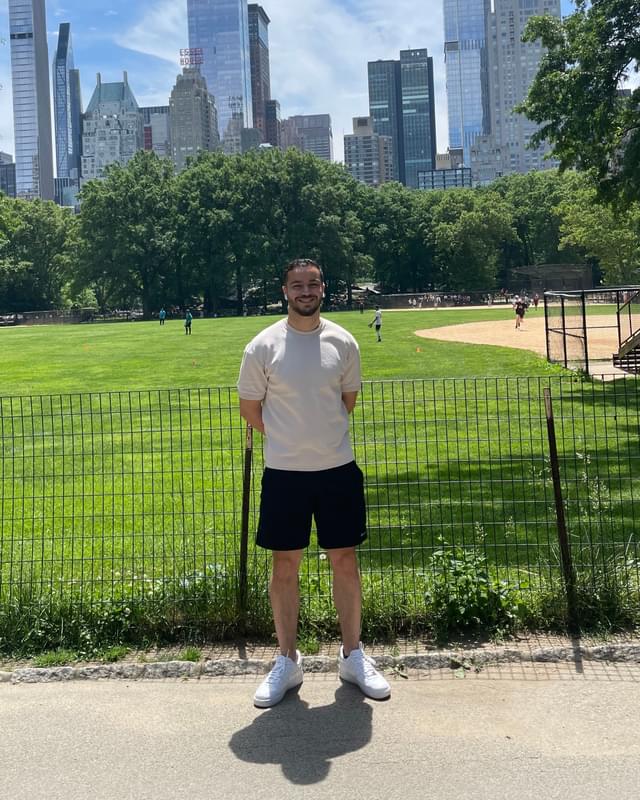 Fouad (@fouad021) | Tinder Fouad (@fouad021) | Tinder