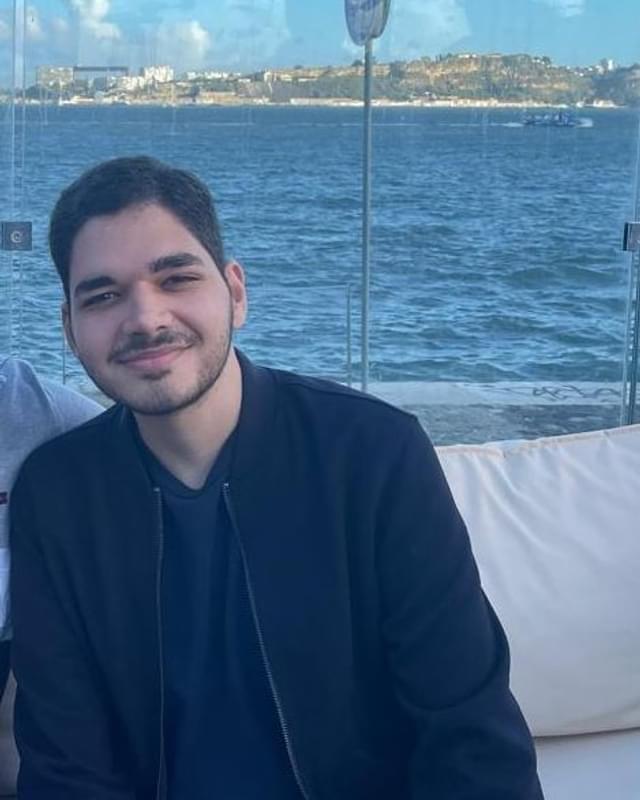 Marcos (@marcosgcr) | Tinder