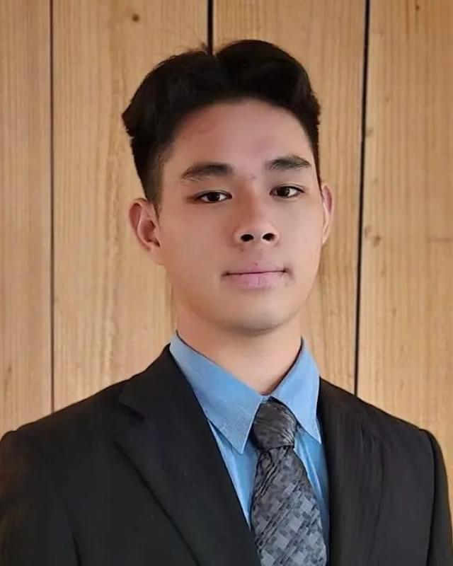 Chris (@chrizl) | Tinder