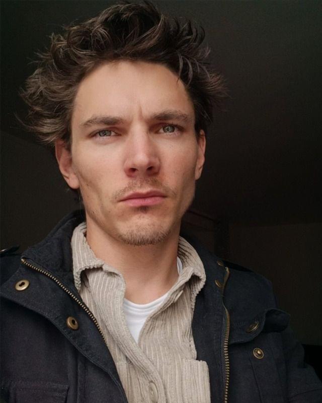 Sebastien (@seb_v) | Tinder