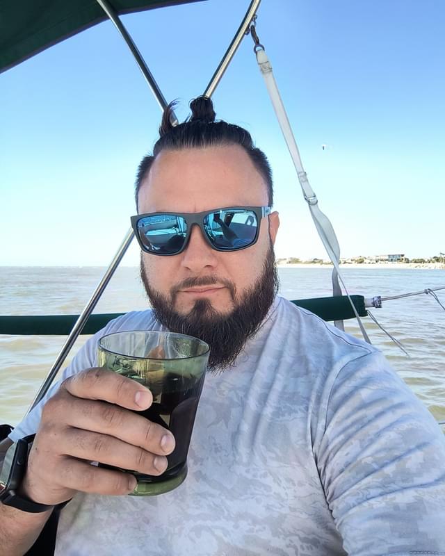 Michael (@bigbaloo) | Tinder