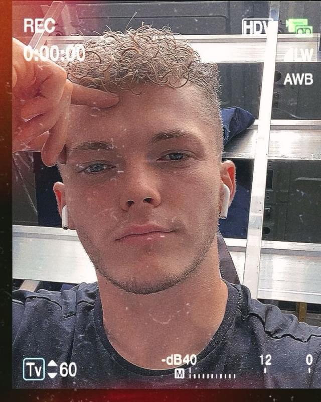 Matt (@virgin) | Tinder